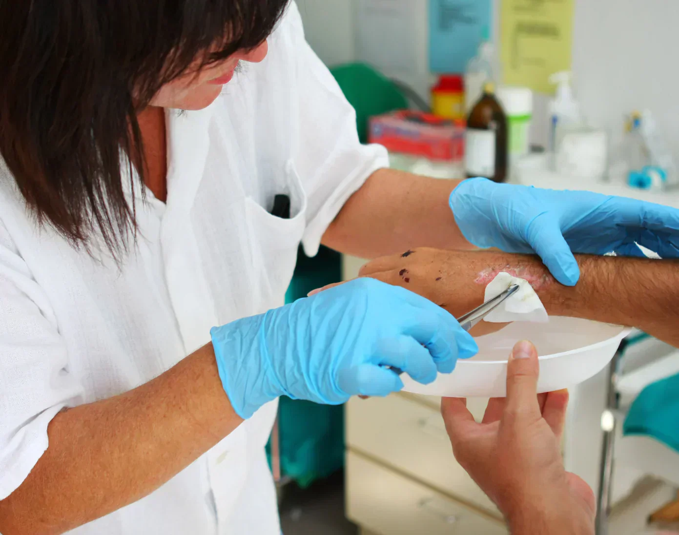 How to Care for an Open Wound – Life Pharmacy